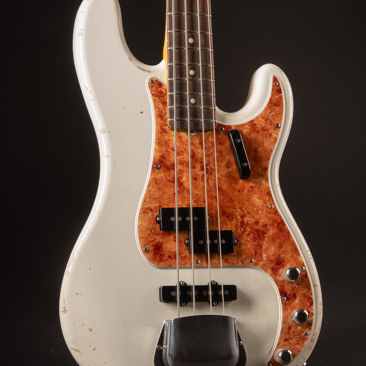 Berly PJ Bass White – Music City Vintage Guitars