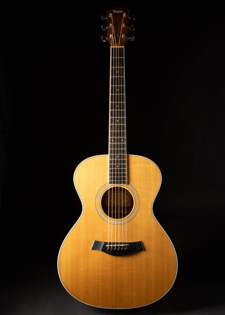 Acoustic Guitars – Music City Vintage Guitars