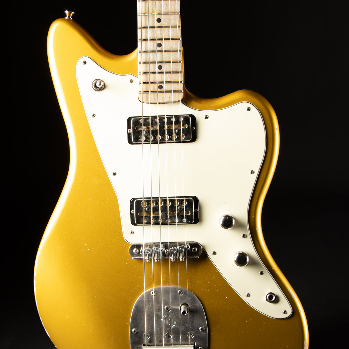 Berly J-Master GF Aztec Gold – Music City Vintage Guitars